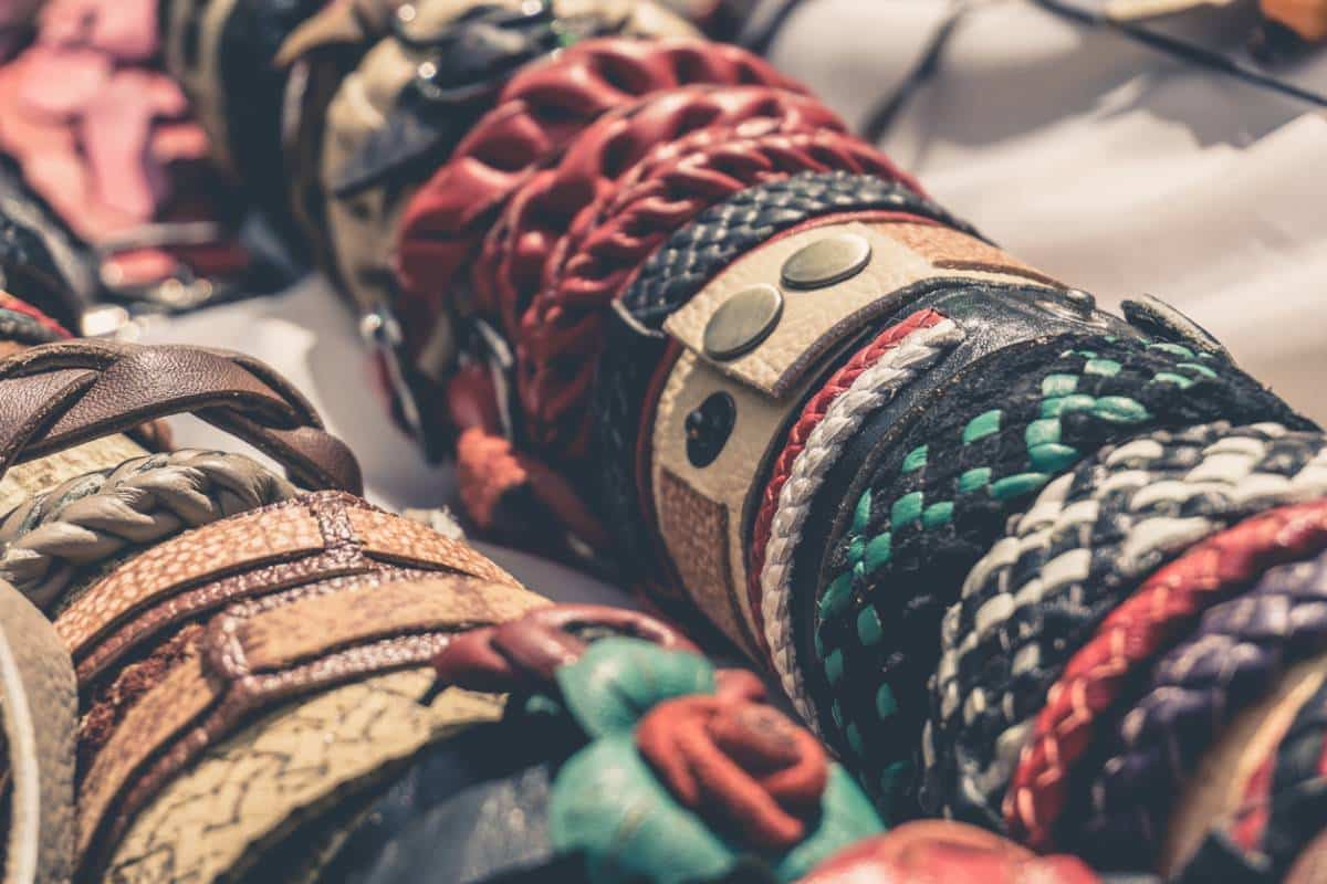 Les bracelets fantaisies pour embellir vos poignets